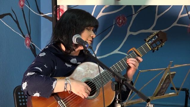 11 Диана Коденко. Ветер, как будто бы осень уже - Яблоки (А. Васильев)