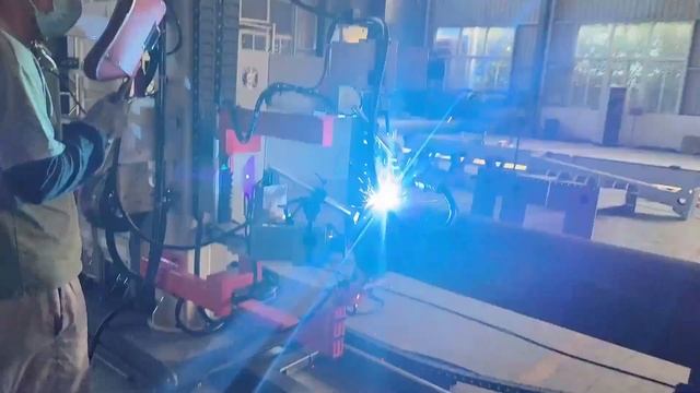 Установка для автоматической приварки фланцев 4-мя горелками