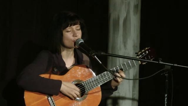 08 Диана Коденко. Остановись за фразу до конца /  Видно, от слов страстных