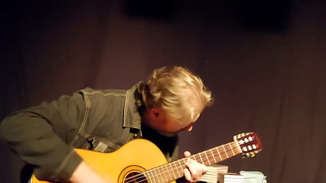 12 Диана Коденко. Пишется "Айртон"...  — Борис Смоляк. Блюз вавилонского мясника