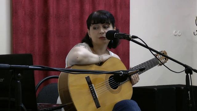 04 Диана Коденко. Вот так протянешь руку — Мне бы уехать