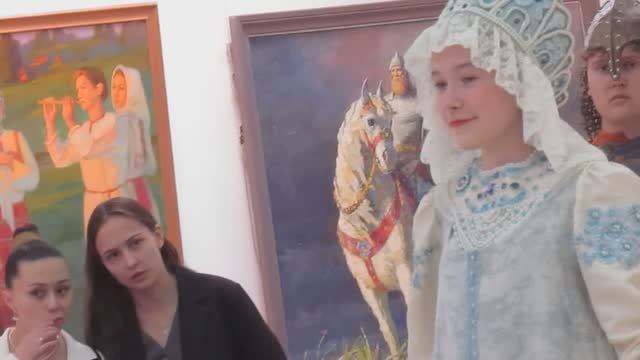 картины с выставки. ретро-мода