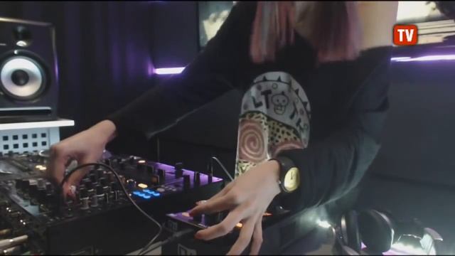 Miss Monique - Mind Games Podcast 033 (Live, Radio Intense 13.01.2015)