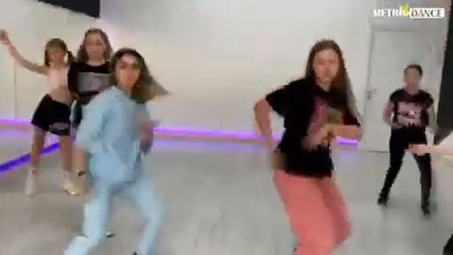 Современные танцы  #MetroDANCE