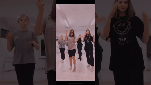 Современные танцы #MetroDANCE#танцы #танцыдлядетей #Смоленск #школатанцев