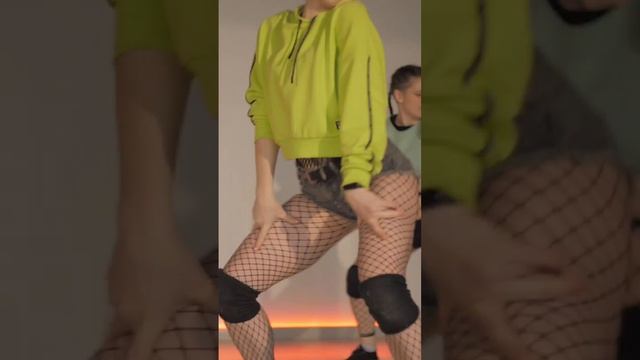 CHOREO MIX, стань самой женственной  #MetroDANCE #танцы #танцыдлядетей #Смоленск #школатанцев