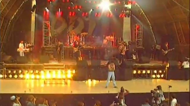 ДДТ - От & До (С.-Петербург, Стадион "Петровский", 25.06.1995)