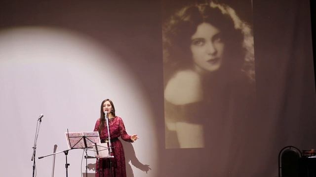 Светлана Дзансолова - У МОРЯ ("Я ещё не изведала горя...")