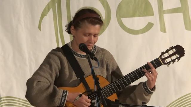 Диана Коденко. Какая большая ночь / Мы живем / Я порой хочу, чтобы этот мир...