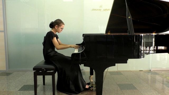 А. Хинастера Аргентинский танец № 3 исп. Курдаева Мария (6 класс)