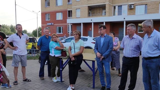 Встреча с депутатами, УК, водоканалом в микрорайоне 4а, Лыткарино 29 июля 2021