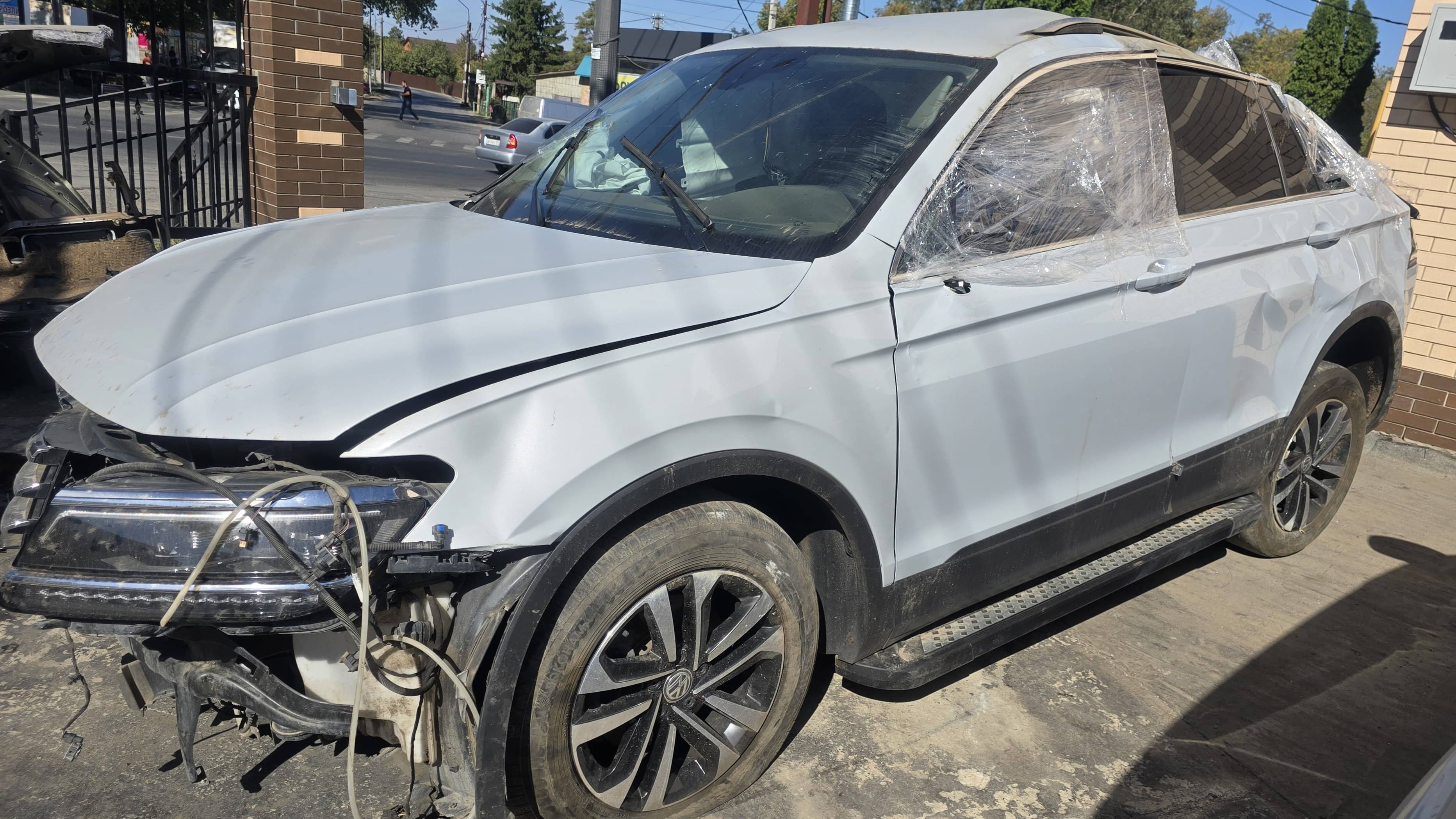 Volkswagen Tiguan 2020 год 1.4T работа двигателя XW8ZZZ5NZLG006785