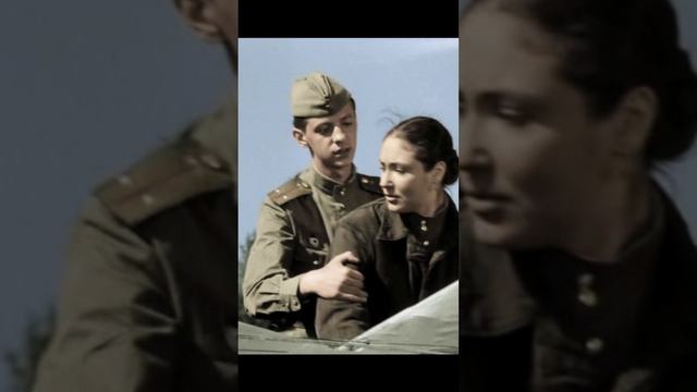 Где здесь продеваются нитки? "В бой идут одни старики" #фильмы #сериалы #нарезка