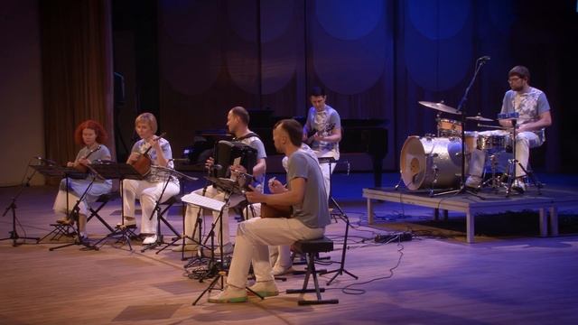 "Volga Folk Band" by Dmitry Butsykov is played by Stevie Wonder "Sir Duke"