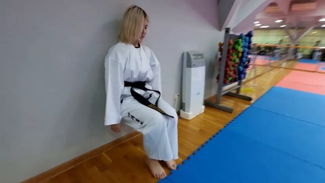 Упражнение "Стульчик"