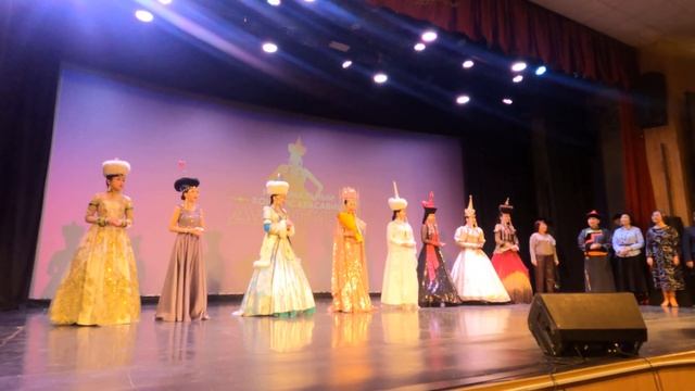 БҮГЭДЭ БУРЯАДАЙ "АЛТАРГАНА-2024" НААДАНДА БЭЛЭДХЭЛ ЭХИЛБЭ