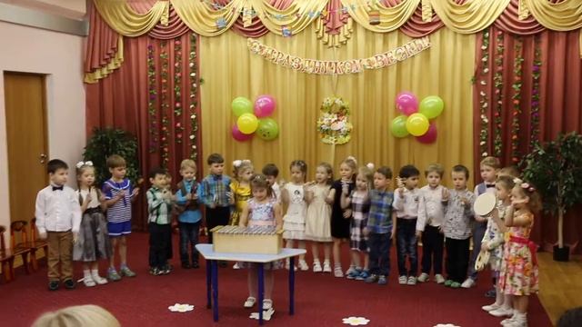 Праздник 8 марта 2017  Чебурашки