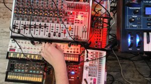 KORG Volca Bass, Keys, Sample, Beats, MiniNova + guitar | downtempo jam by THUNDERMOOSE