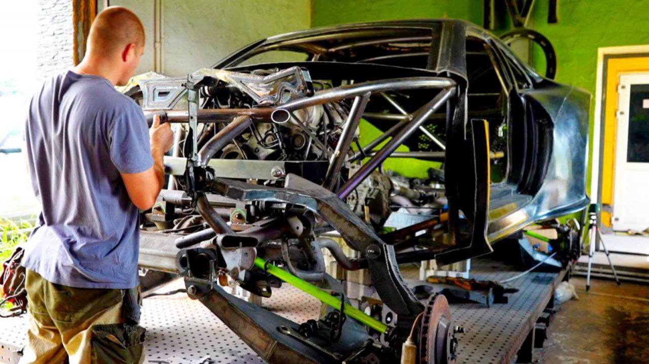 Кулак задний и панель передняя