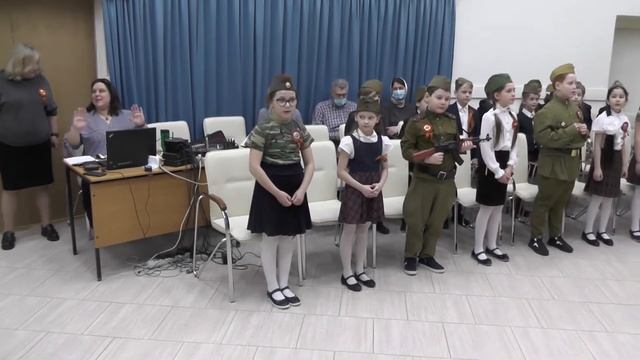 Выступление 2 "А" Посвященное годовщине празднования 9 мая.