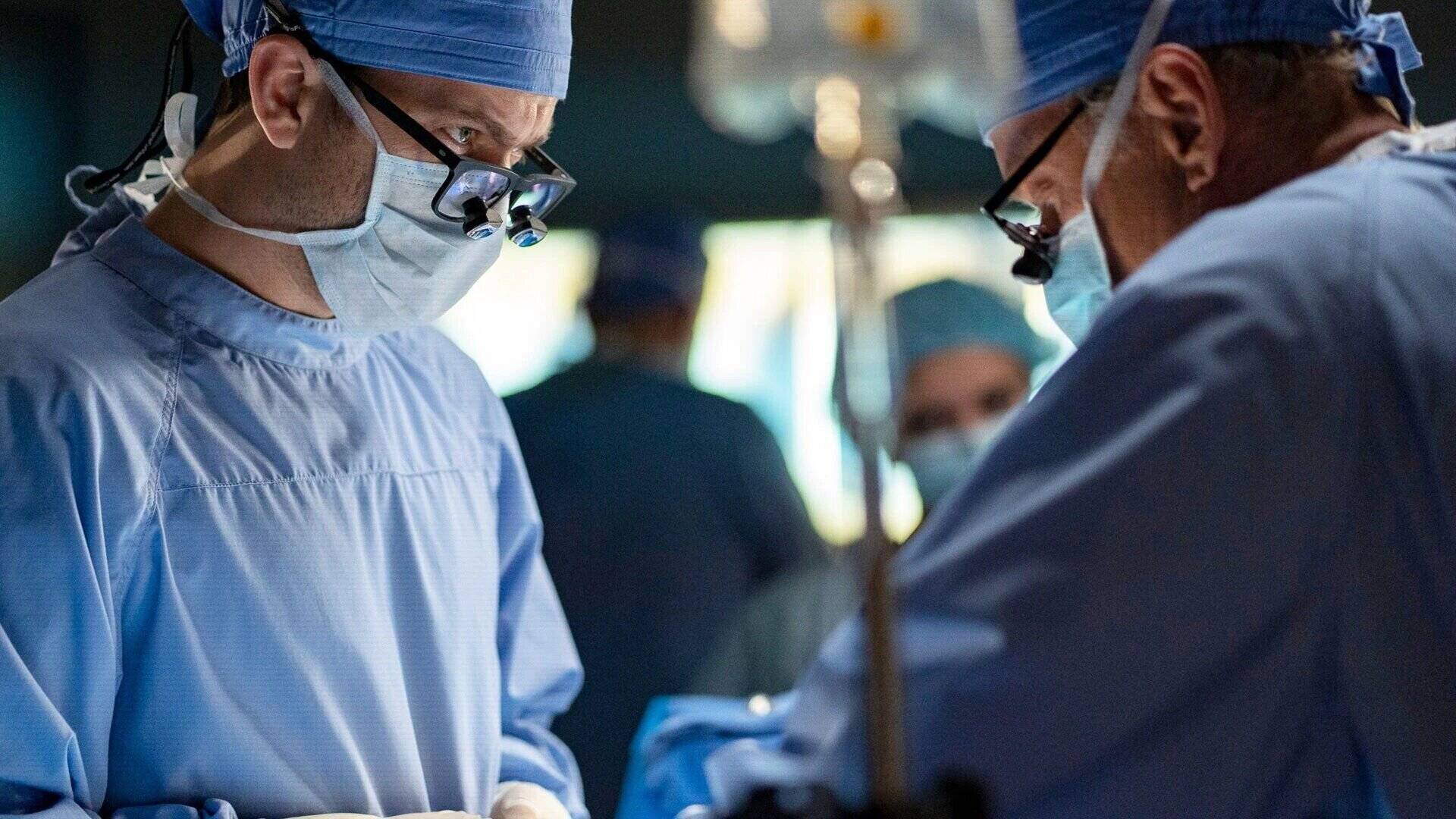 Сериал Плохой доктор - 2 сезон 2 серия / Dr. Death