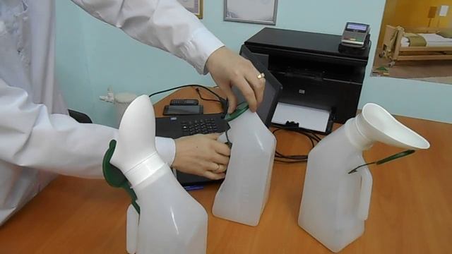 Утка для лежачих больных женские и мужские мочеприёмники.