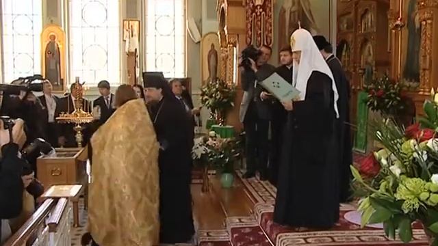 Награждение отца Николая правом ношения митры. 2010 г.