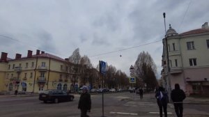 От МТЗ через бульвар тракторостроителей по ул.Олега Кошевого к огромному общежитию МТЗ в
