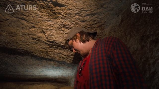 Поиск скрытых помещений в пирамиде Хеопса