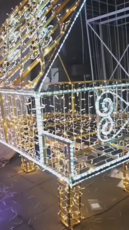 Светодиодная инсталляция "Рояль"