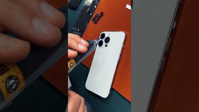 Замена стекла камеры iPhone 12 Pro с разбором