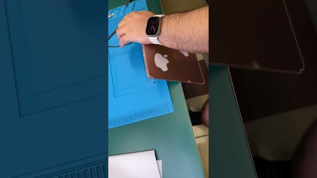 iPad Air 4 разбит тачскрин и согнут корпус