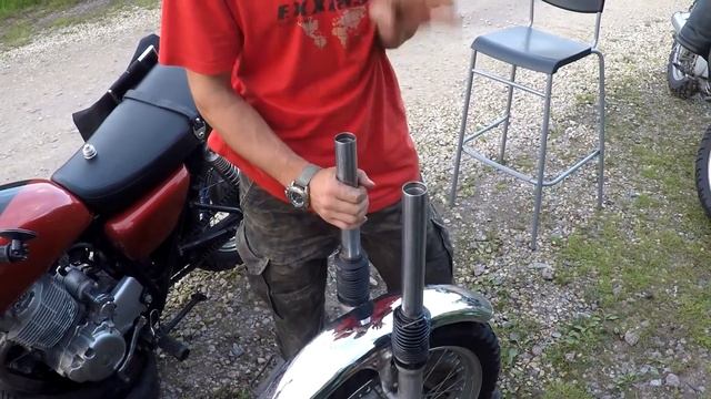 Honda CB400SS. Замена масла в вилке.