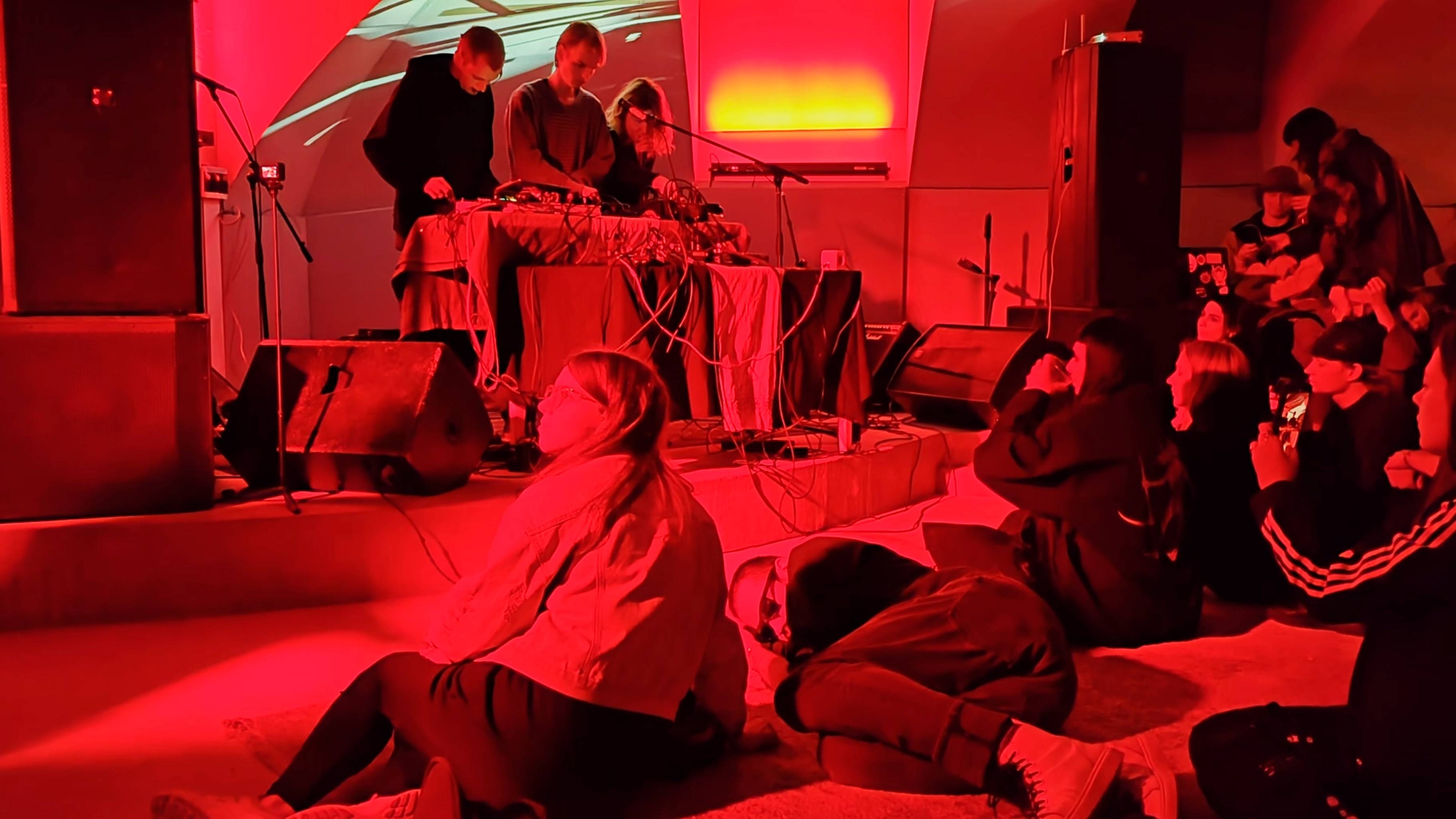 Георгий Орлов-Давыдовский, Никита Шишкин и Маруся Нестерова (2024) Live @ Невротик