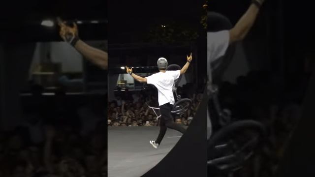 BEST TRICK на спайн рампе на FISE 2024 от Лилиана Виразеля  Как вам?#invokedrinks