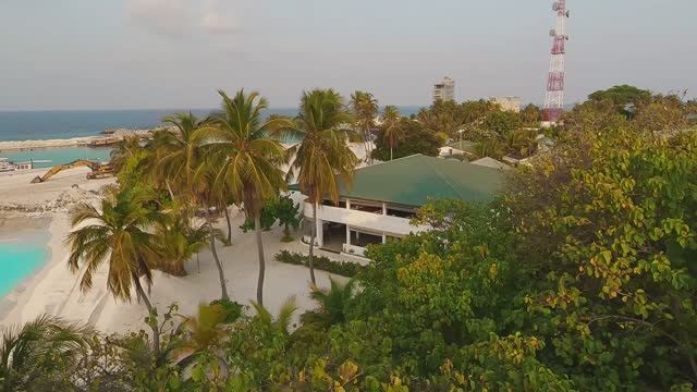 Ресторан Akamadhoo на Мальдивах