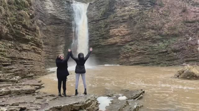 8_VLOG _ тур в Адыгею _ водопады и теснина _ 8 марта _ купили iPad