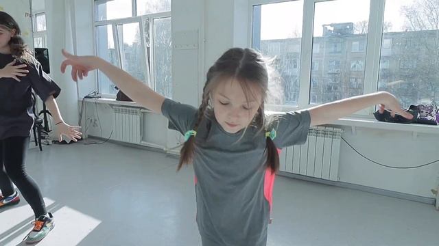 ЗАНЯТИЯ ПОHIP HOP, ЭкДжи, ПРЕПОДАВАТЕЛЬ ЮРЬЕВА МАРИЯ, 4 МАЯ