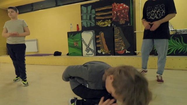 ЗАНЯТИЯ ПО BREAK DANCE, ЭДЖИ CREW, ПРЕПОДАВАТЕЛЬ ТАЛАЛЫГИН ВАЛЕНТИН, 4 МАЯ