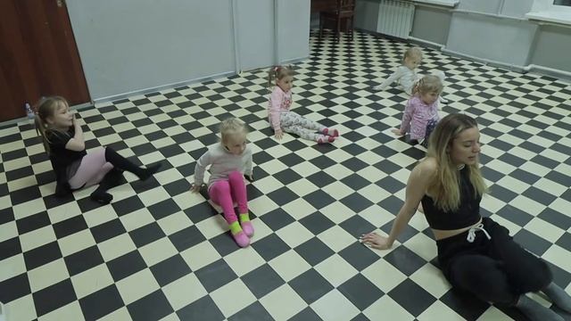 ЗАНЯТИЯ ПО ДЕТСКОЙ ХОРЕОГРАФИИ, ПРЕПОДАВАТЕЛЬ ПОРФИРЬЕВА КСЕНИЯ, 4 МАЯ