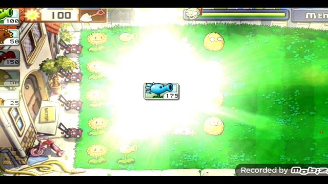 играю впервые в plants vs zombies
