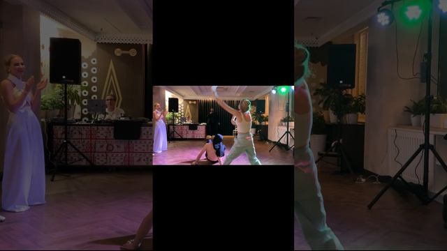Гость упал лицом в салат на свадьбе  #ведущийкраснодар #ведущийнасвадьбу #ведущиймосква