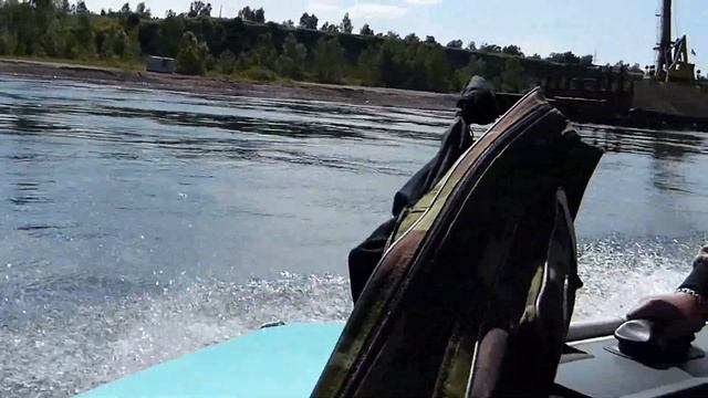 По Енисею в окрестностях Красноярска.