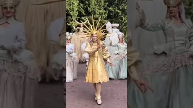 Король Солнце и его свита #встречагостей #раус #велком #артисты #royalwedding #royalwelcome