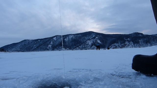 Красноярское море. Зима.Слышно как "дышит" Енисей...