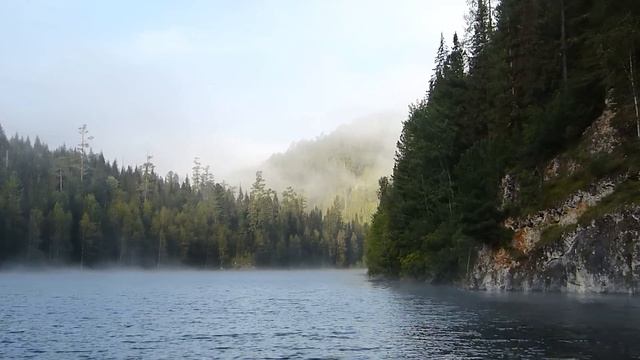 Красноярское море, залив Саржакова ранним утром. Енисей