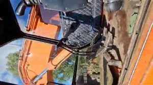 Гидролиния под бревнозахват на ЕК-330 Кранэкс