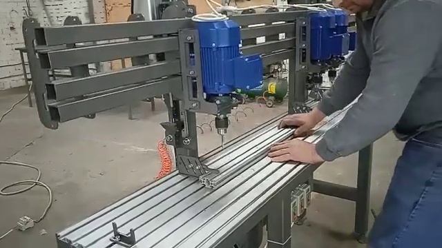 Многошпиндельный сверлильный станок