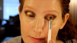 Glamorous Golden Smokey Eye