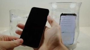 Iphone X vs Samsung S8 Water test! What will Happen?